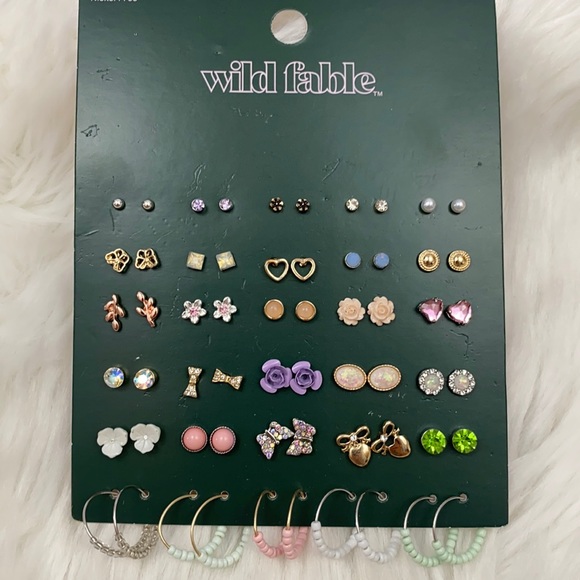 wild fable | Jewelry | 42 Wild Fable Set Of 30 Gold Silver Flower Heart ...